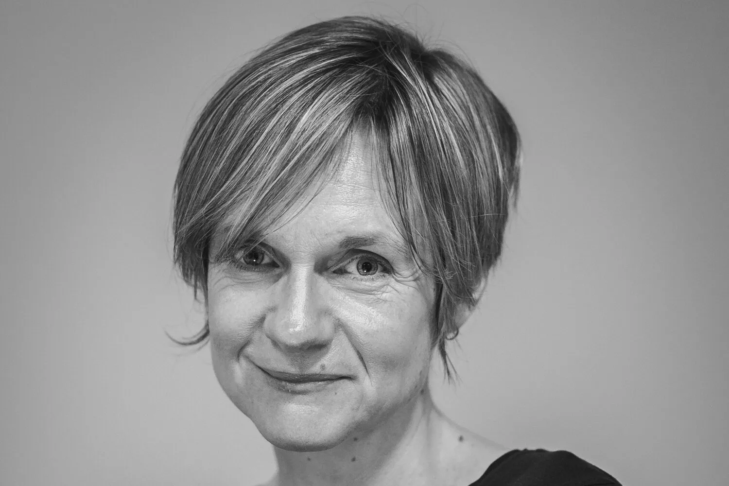 Hot Key Books sinks its teeth into teen comedy series from Jo Simmons ...